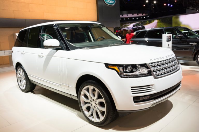 Students in Auto Repair Courses Won't Believe How Range Rover ...