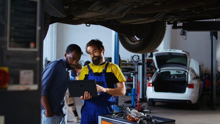 The Demand for Auto Mechanic Jobs in 2024 in Canada