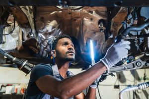 6 Essential Traits of a Successful Auto Mechanic